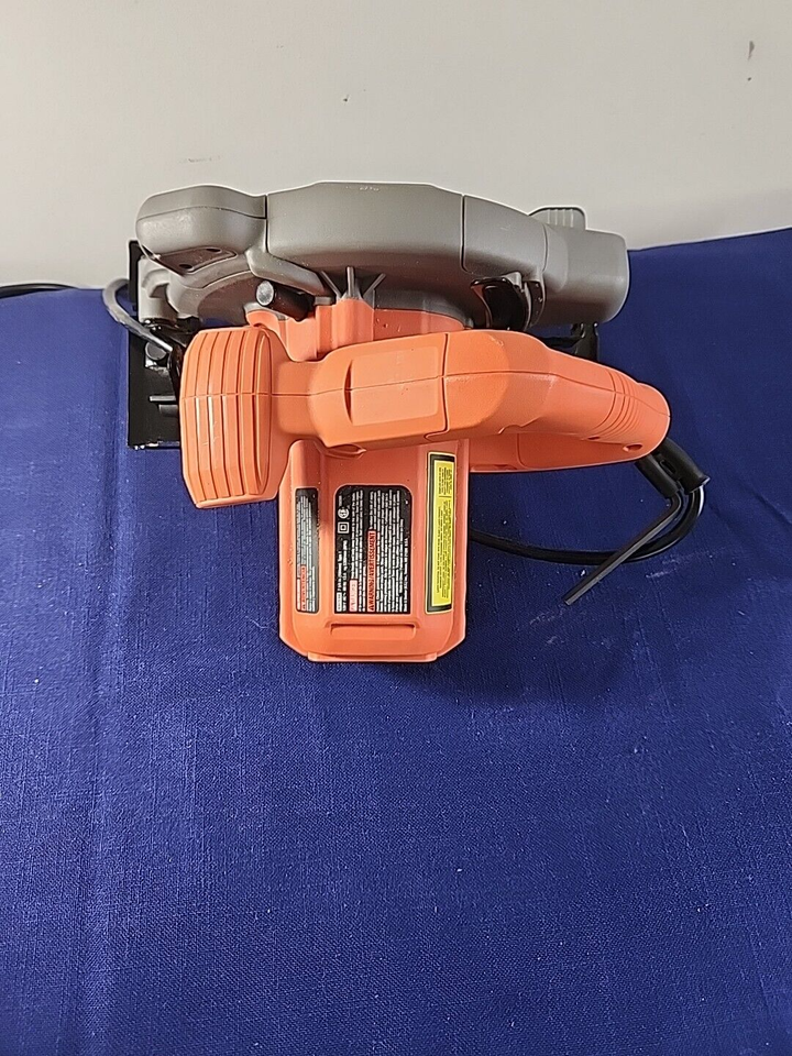 Black & Decker BDECS300C 120V 13 Amp 7-1/4" Corded Circular Saw Box ...