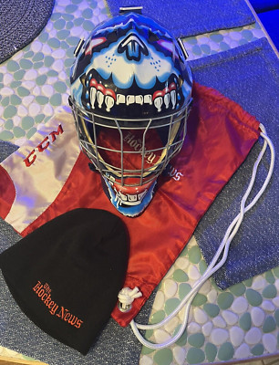ITECH STREET Hockey Mask w/COOL decals ~ Comes w/HOCKEY NEWS CCM Bag ...