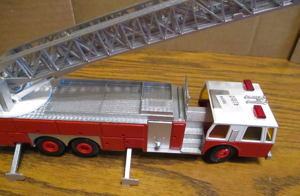 Conrad 5504 Aerial Hook Ladder Fire Truck Engine Collector Toy 1/50 W ...