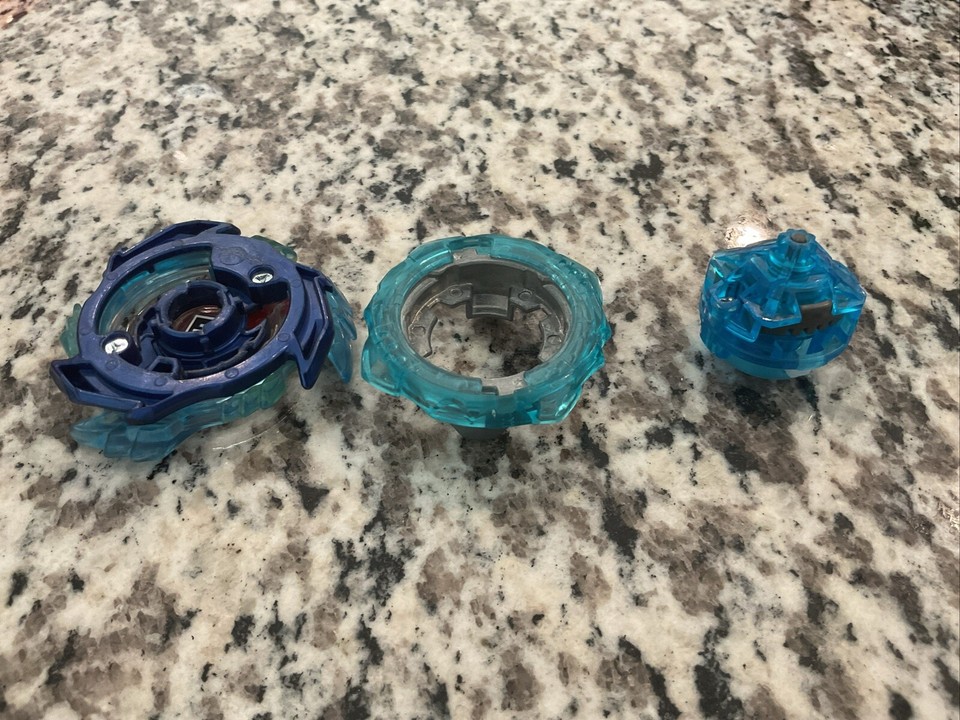 Strike Valtryek V3 6V Vortex Reboot Valkyrie Battle Tower Beyblade ...