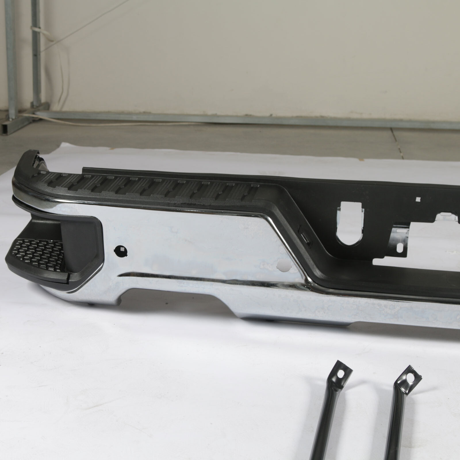 Chrome Rear Bumper Assembly For 2019 2020-2023 Chevy Silverado GMC ...