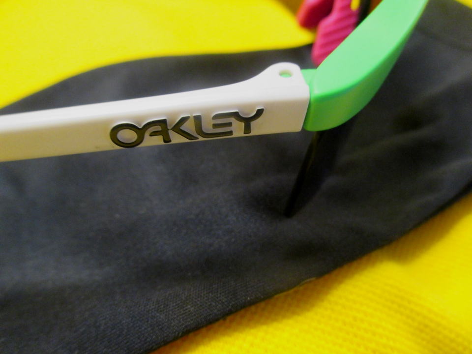 OAKLEY RAZOR BLADES FIRE IRIDIUM RETRO GREEN W WHITE ARMS & PINK NOSE ...