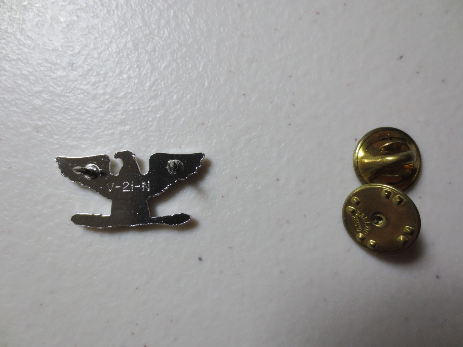 A Pair of Vanguard Anodized Insignia Pins V-21-N Eagle 1" by 1/2 ...