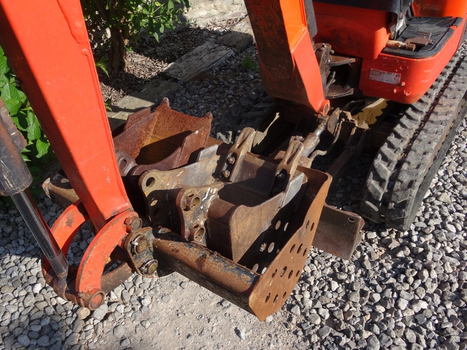 KUBOTA K008-3, MICRO DIGGER, MINI DIGGER, EXCAVATOR, 3 buckets, bobcat ...