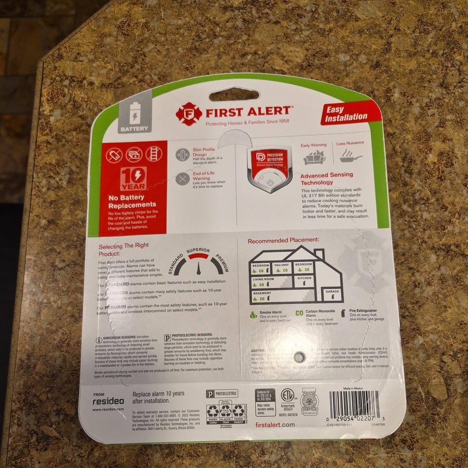 First Alert ~ 2-IN-1 Smoke & Carbon Monoxide Alarm ~ New in Box Retails ...