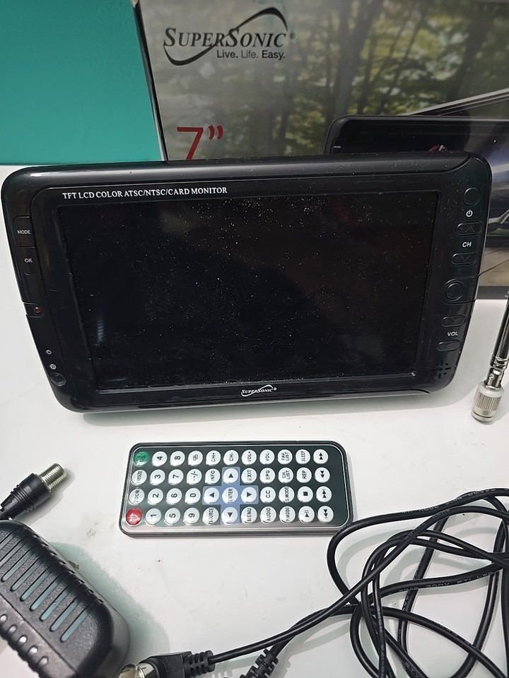 Supersonic SC-195 7" LCD Portable Rechargeable ATSC Digital TV +Remote ...