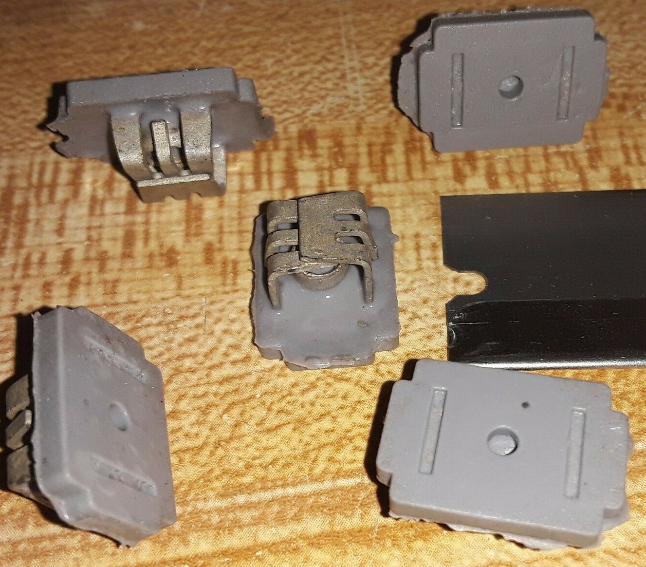 20 New FORD Lincoln Front Door Push-in Speaker Retainer Clip W713617 ...