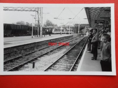 PHOTO ALTRINCHAM RAILWAY STATION LOCO 37426 & 37416 22/6/92 | eBay UK