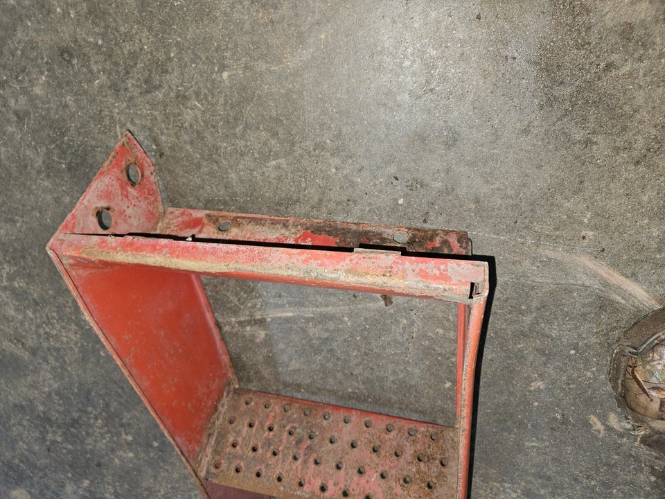 International IH Farmall Tractor Steps 886 986 1086 1486 | eBay