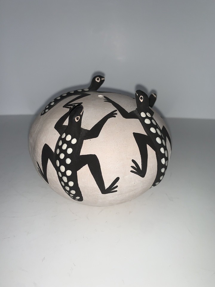 Native American LIZARD Seed Pot Acoma Pueblo POTTERY Signed N ...