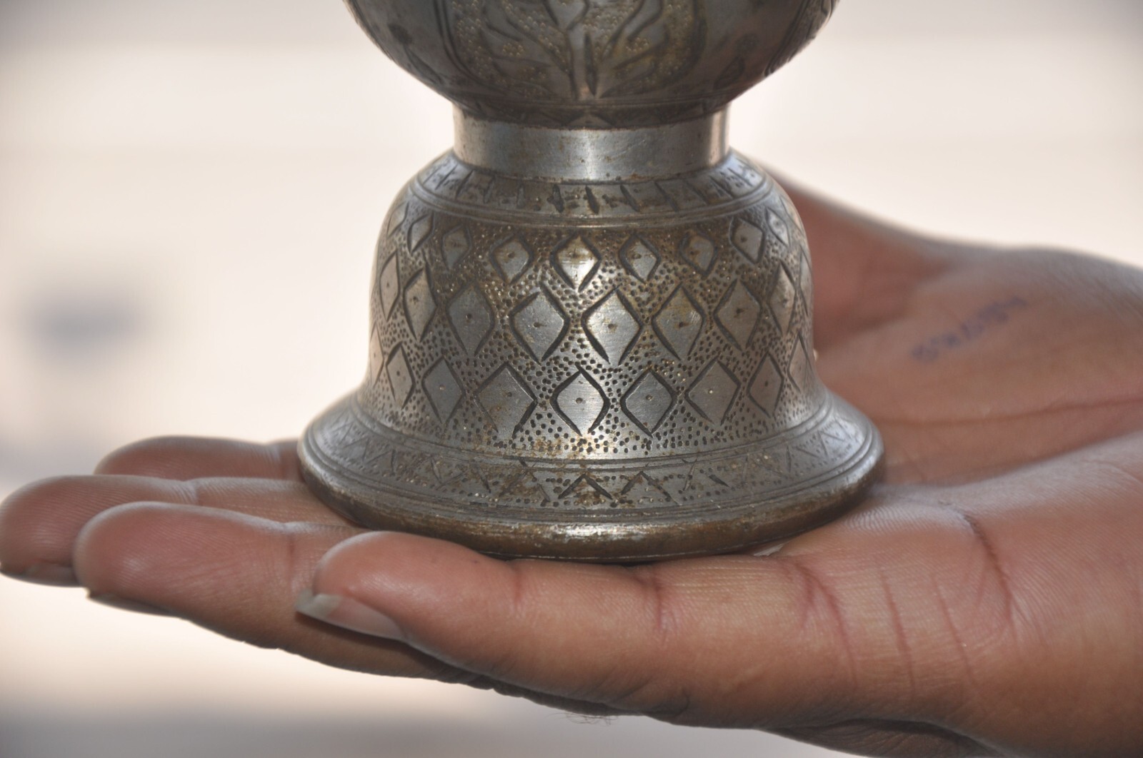 Vintage Engraved Solid Handcrafted Fine Brass Betel Nut Spitting Bowl ...