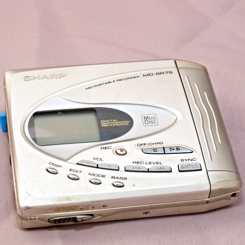 Sharp MD-SR75 Portable Minidisc Player / Recorder + Mini discs and ...