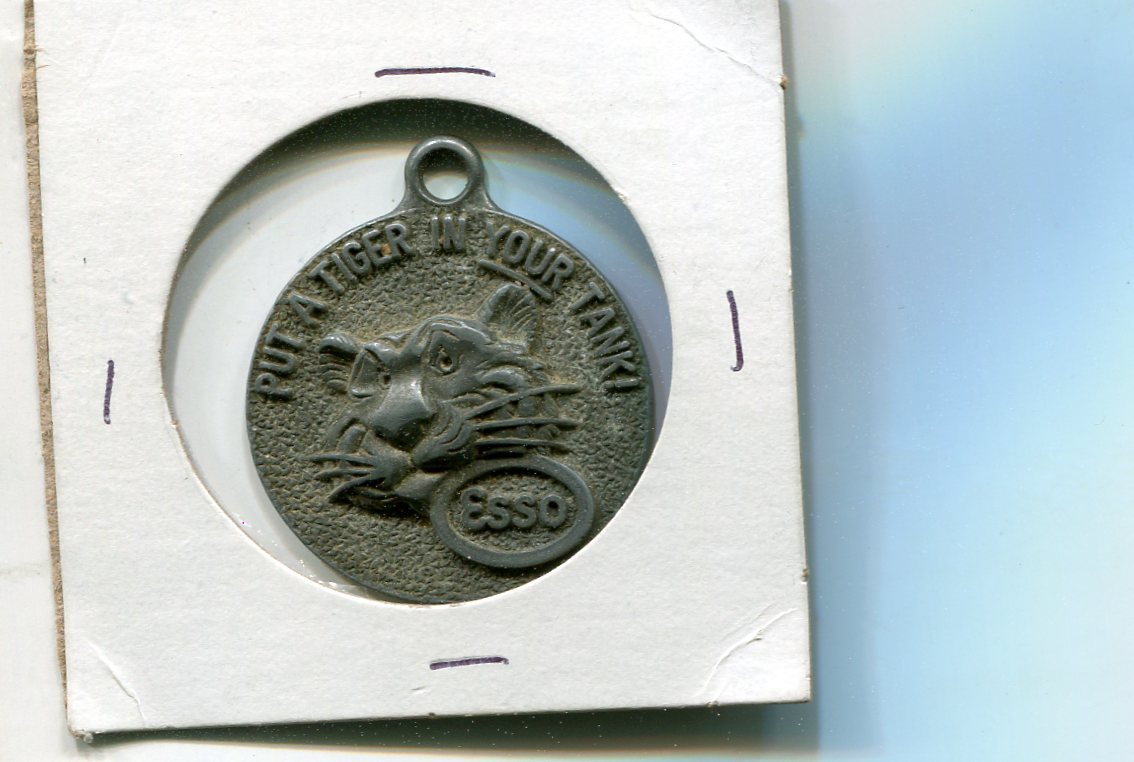 VINTAGE ESSO PUT A TIGER IN YOUR TANK HAPPY MOTORING KEY CLUB KEY CHAIN ...