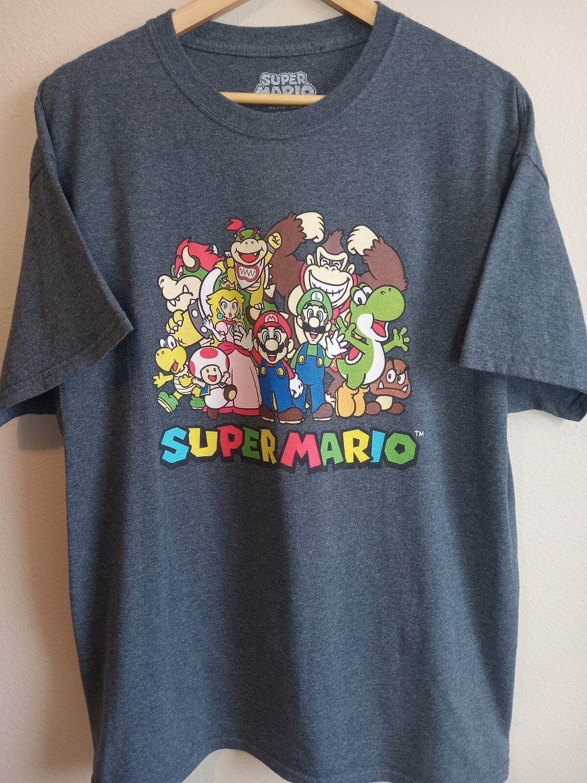 Super Mario Nintendo Men's XL Mario & Friends Gray Gr… - Gem