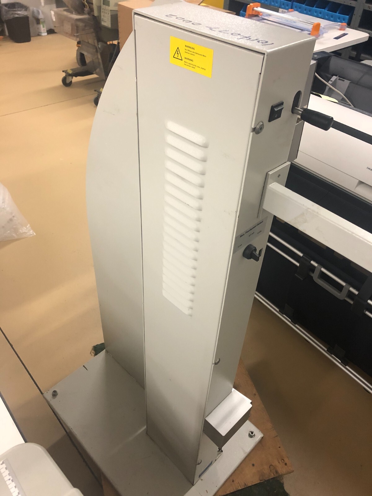 Komax 106-6 Prefeed for Schleuniger or Komax automated Cut and Strip ...