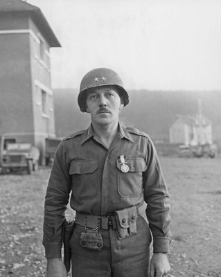 US Army Lieutenant ROBERT FREDERICK Glossy 8x10 Photo World War II WWII ...