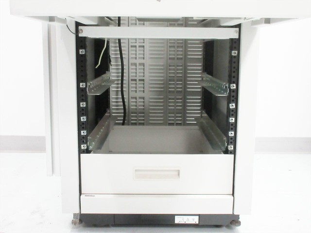 AGILENT 86030A E3661B 19" 32 U E.I.A. RACK ENCLOSURE WITH WORK SURFACE ...