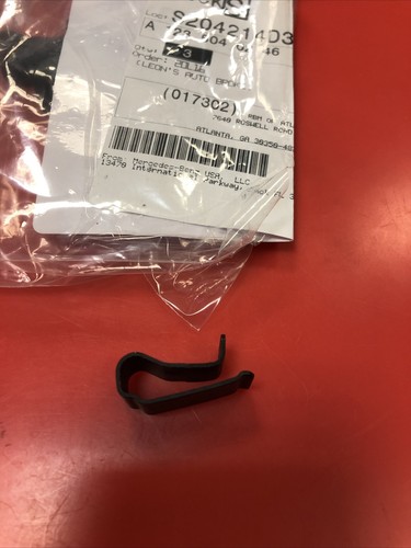 New Genuine Mercedes-Benz-Sprinter Mounting Clip 1235040246 / 123-504 ...