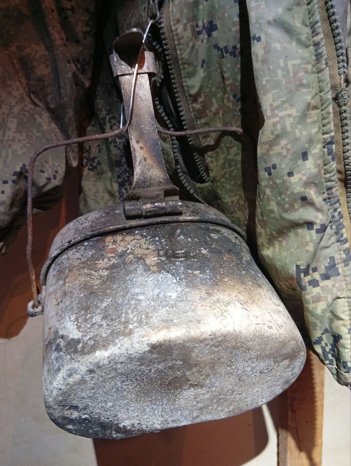 Winter VDV jacket+shirt+mess kit-display Gostomel Russian army original ...