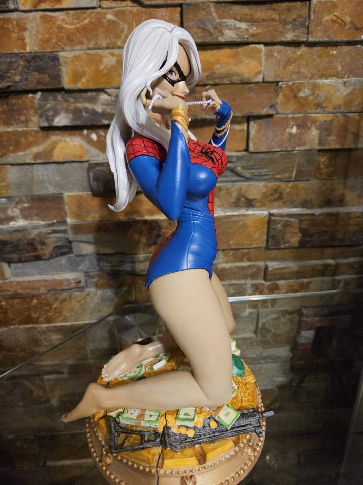 Black Cat (Felicia Hardy) Hand-Painted 3D Resin Statue 11 inches (279.4 ...