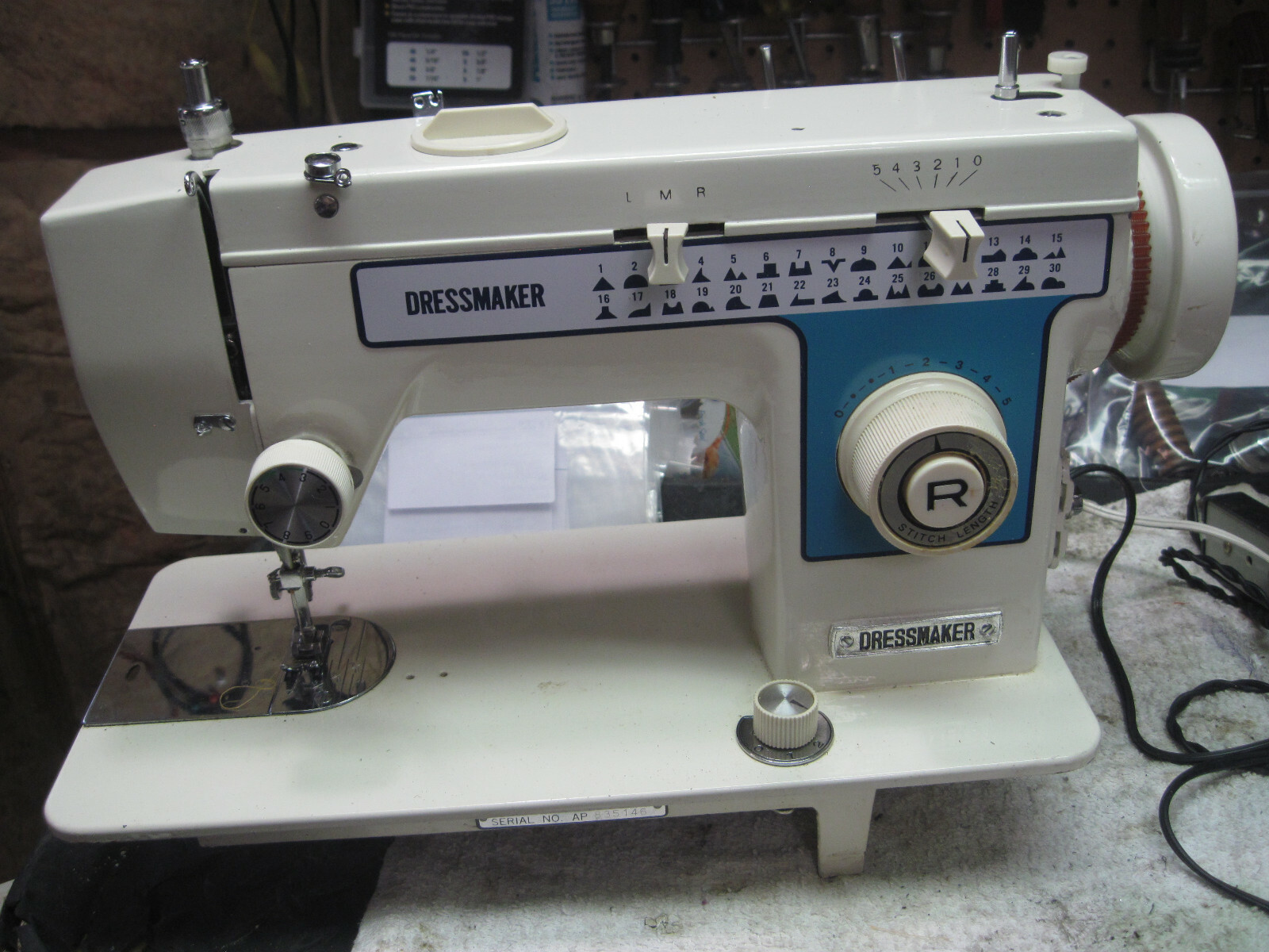 Dressmaker S-2402 Sewing Machine Lever Knobs Needle Stretch Position | eBay