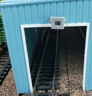 3 HO EXTERIOR BUILDING LIGHTS W/ SMD LED LIGHTS AND RESISTORS USA. SOLD ...