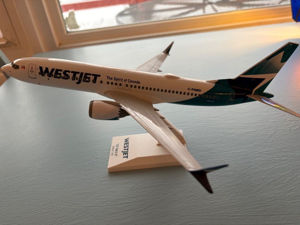 Skymarks models 1:130 West Jet Airlines Boeing 737 | eBay