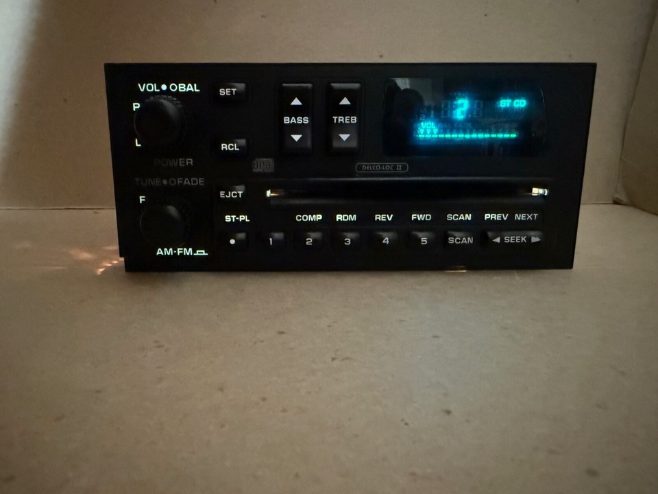 GM RADIO CD PLAYER BLUETOOTH 82-92 CHEVY CAMARO Z28 IROC DELCO 83 84 85 ...