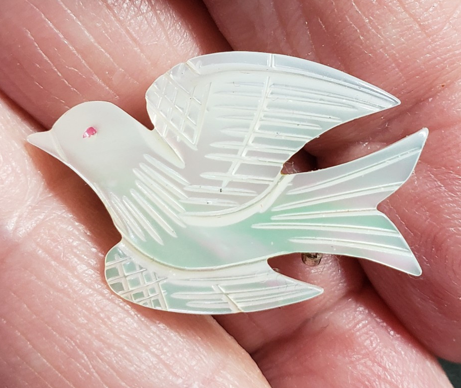 Mother of Pearl MOP Dove Peace Vintage Brooch Easter Gift Movie TV Prop ...