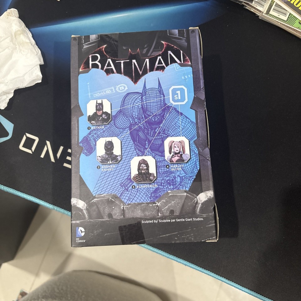 Batman Arkham Knight Batman Battle Damaged GameStop Exclusive 7" Figure ...