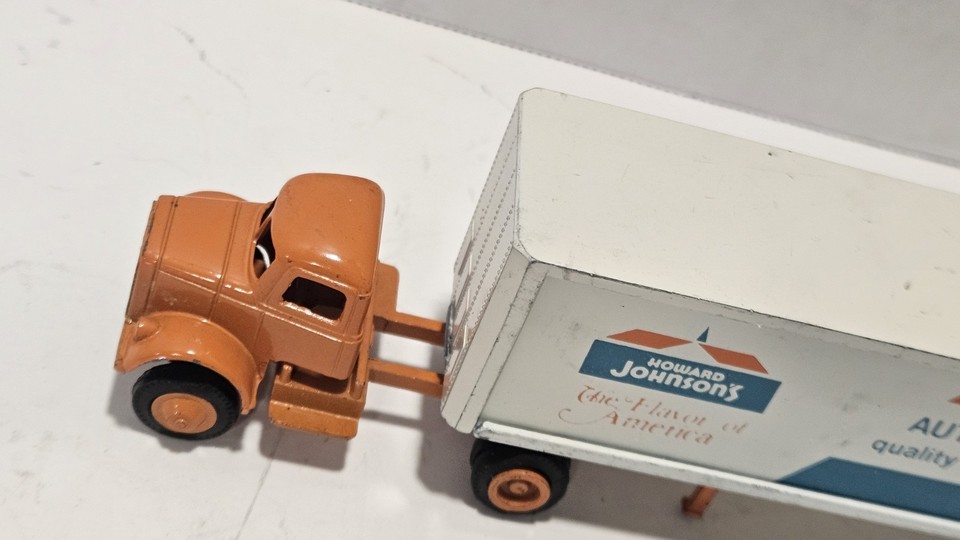 2 Winross Howard Johnson's Trucks 73 Automatic Merchandising Division 1 ...
