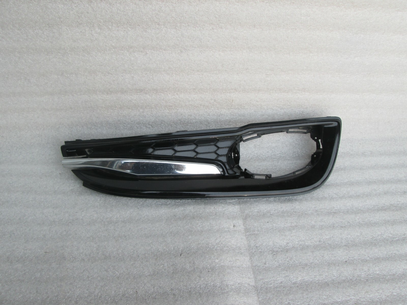 Honda Front Bumper LEFT Driver Fog Light Cover Grille 71173-TLA-A000 ...