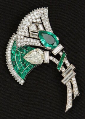 Vintage Art Deco Platinum Plated Emerald Pear Cut Emerald Flower Leaf ...