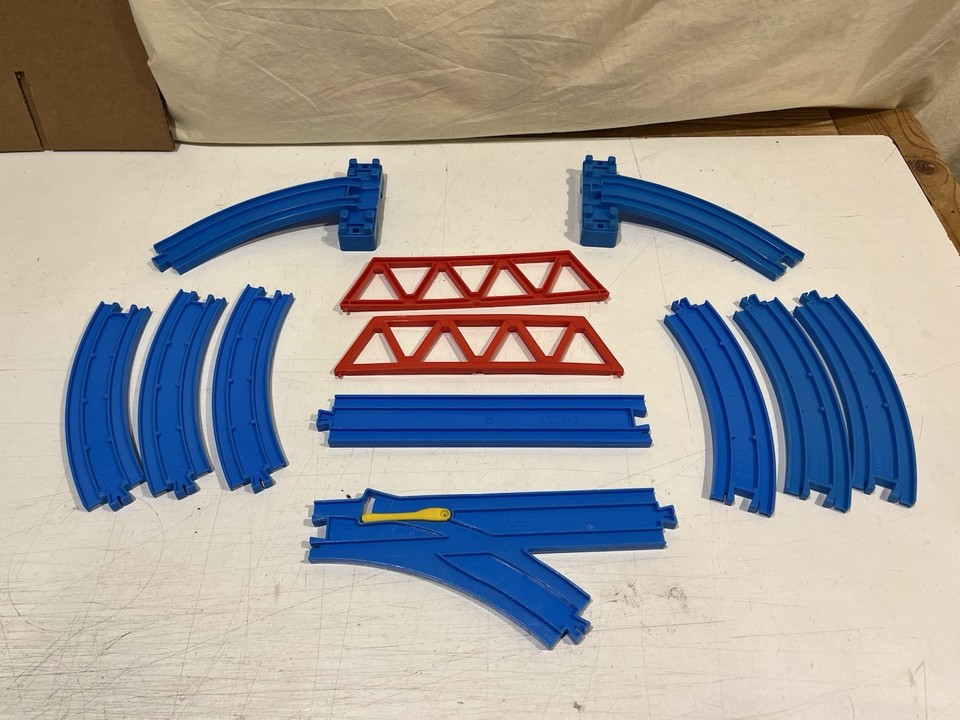 TOMY 2005 Thomas and Friends Trackmaster Red Bridge Blue Tracks Set 12 ...