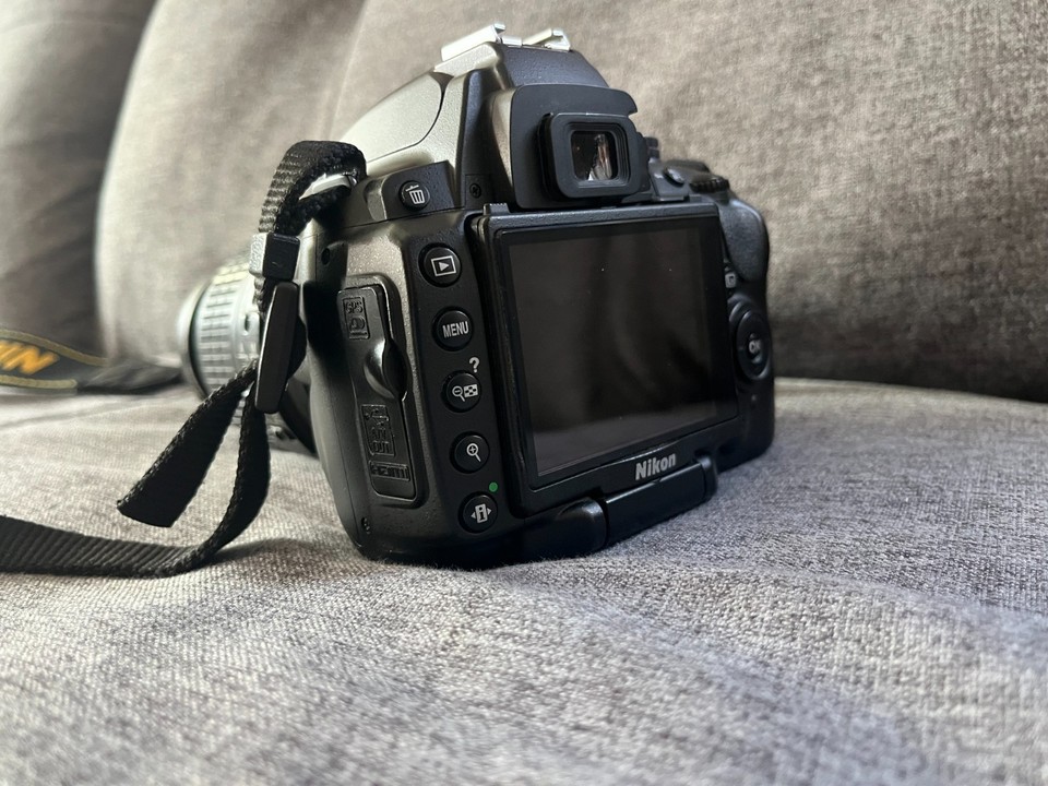 Nikon D5000 12.3MP Digital SLR Camera 18-55mm Lens & 55-300mm Lens NO ...