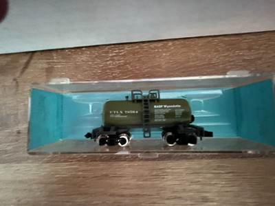 Atlas N Scale 3231 Beer Can Tank Car Wyandotte Green | eBay