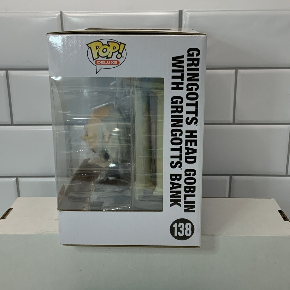 Funko Pop! Deluxe: Harry Potter - Gringotts Head Goblin with Gringotts ...