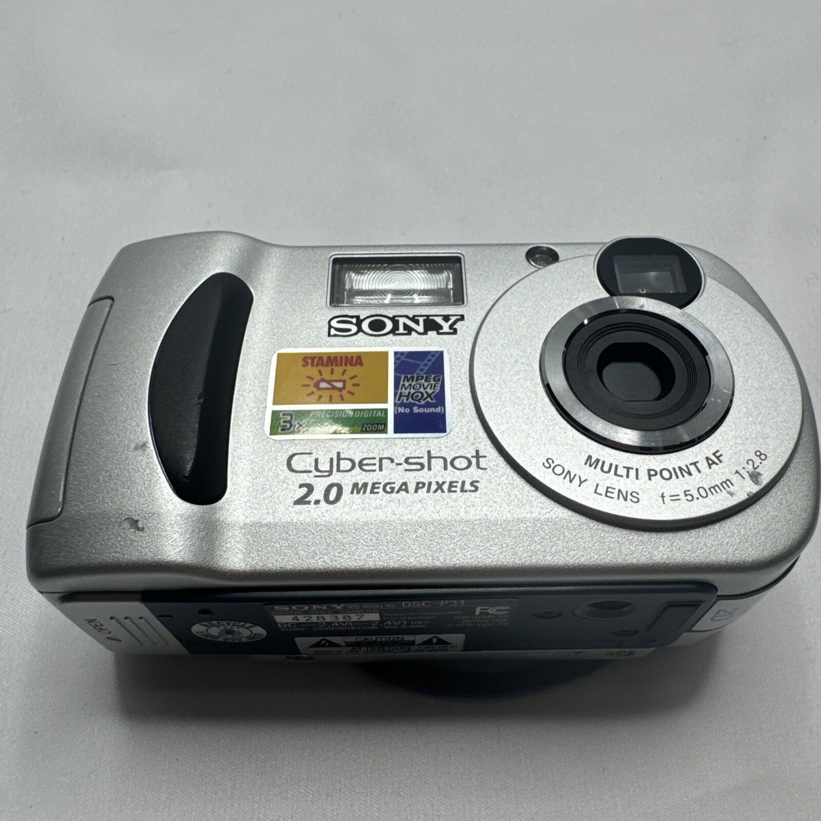 Sony Cyber-Shot DSC-P31 Digital Camera 2.0MP w/Case & 2 Memory Cards ...