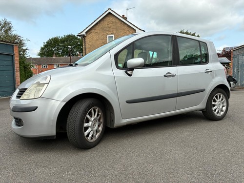Renault Modus Dynamique S - MOT: Dec 25 - Sunroof - No reserve - Low ...