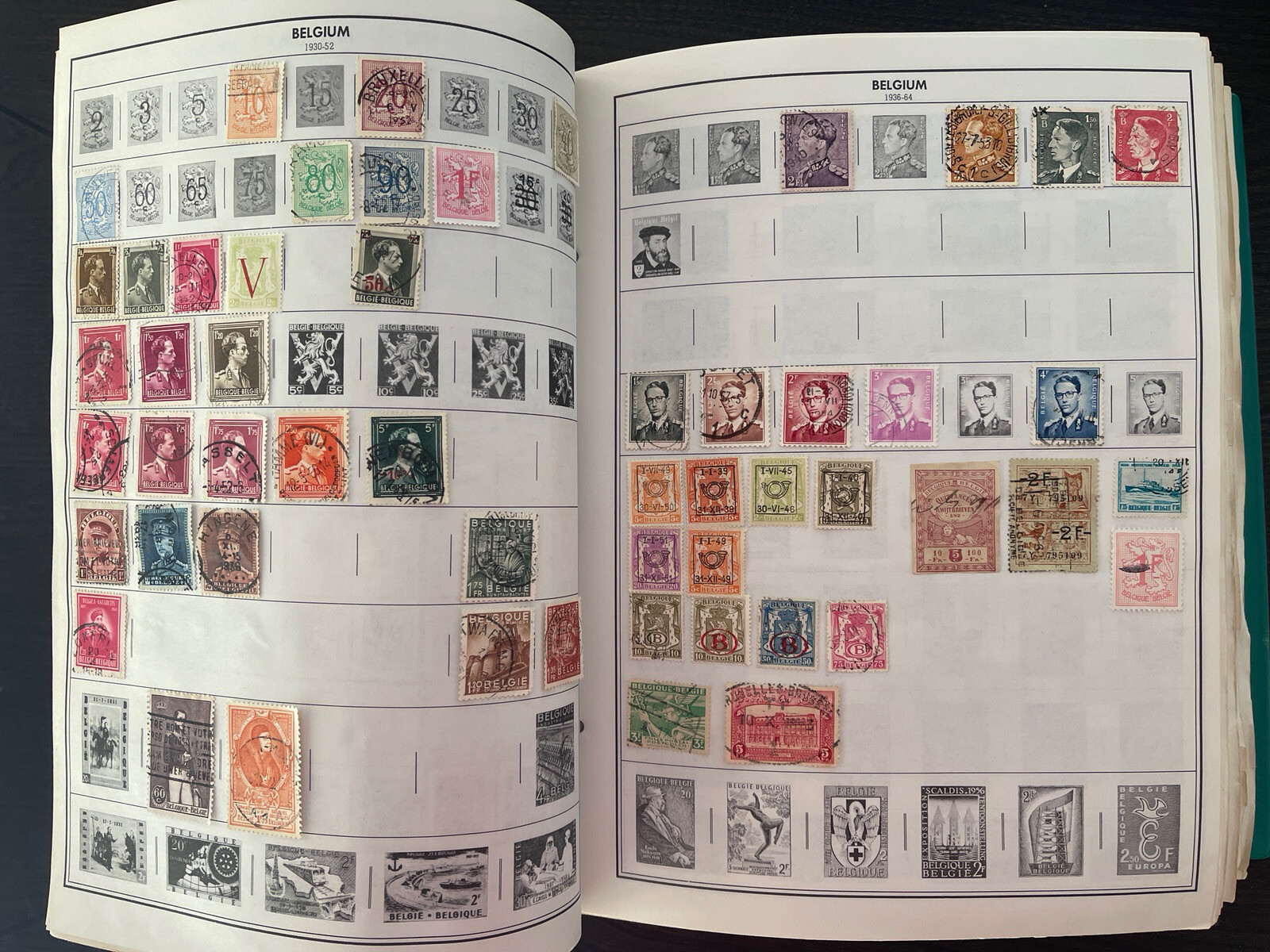 Harris Senior Statesman World Stamp Album (1860s-1970s) Over 3k Stamps ...