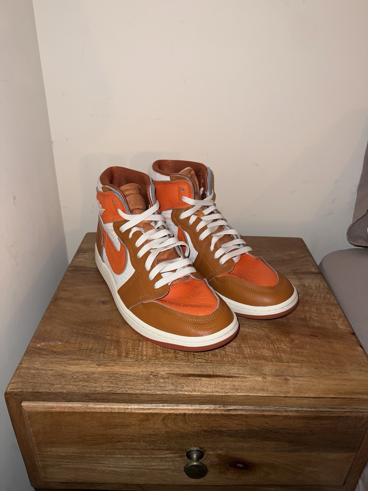 NIKE AIR JORDAN 1 RETR0 METHOD OF MAKE ORANGE WHITE MENS NEW SIZE 10 ...