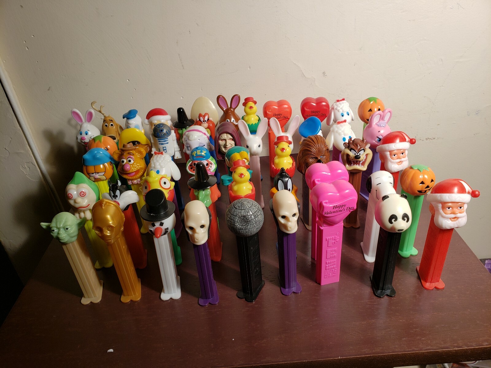 HUGE Lot 49 Vintage Pez Dispensers | eBay