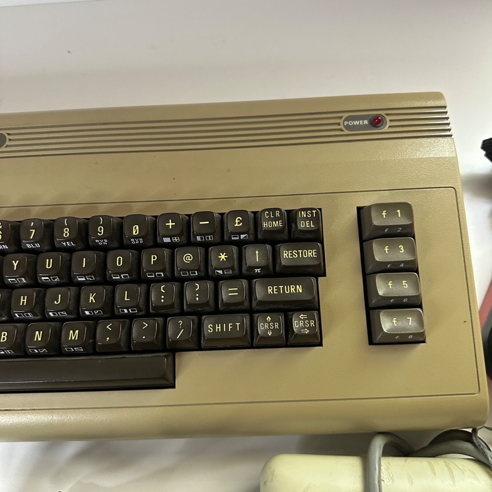 Commodore 64 Vintage Computer Console in Original Box Working Condition ...