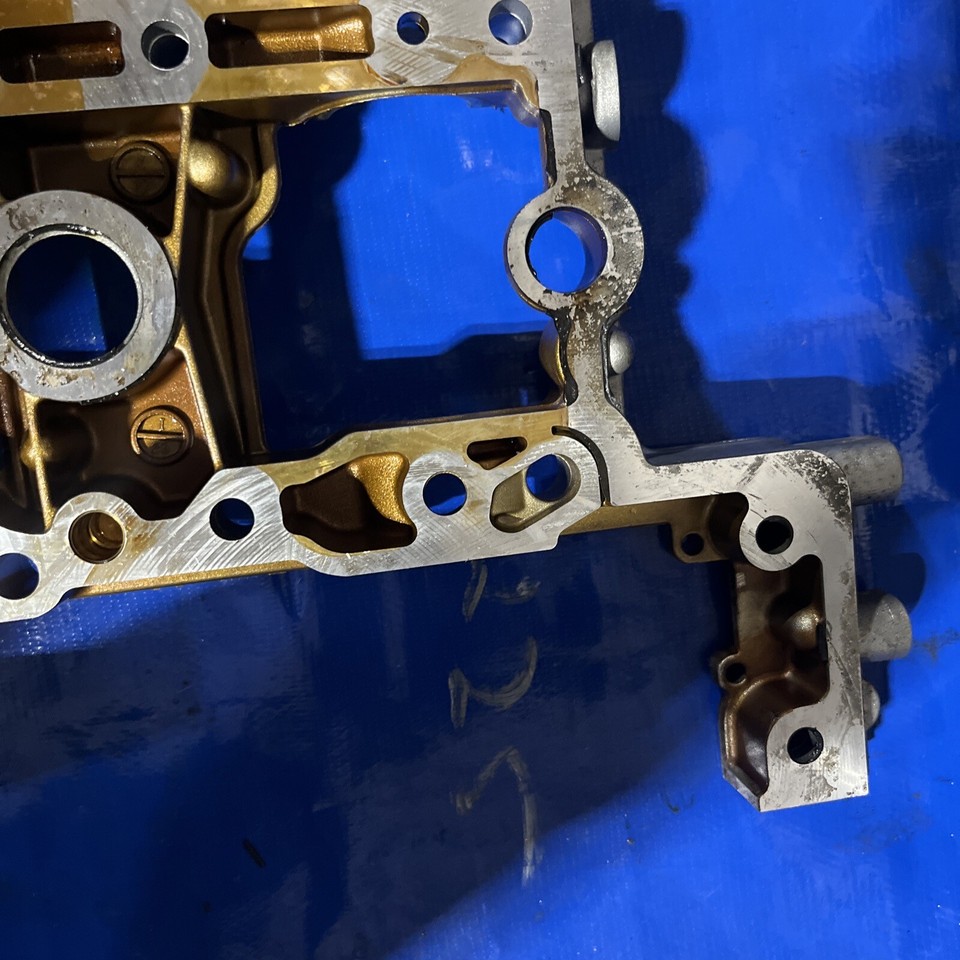 12-15 Mercedes W204 C250 SLK250 1.8L Engine Motor Camshaft Cam Housing ...