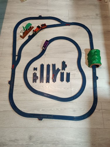 THOMAS THE TANK Engine Trackmaster Train Tracks And Trains Bundle, 51 ...