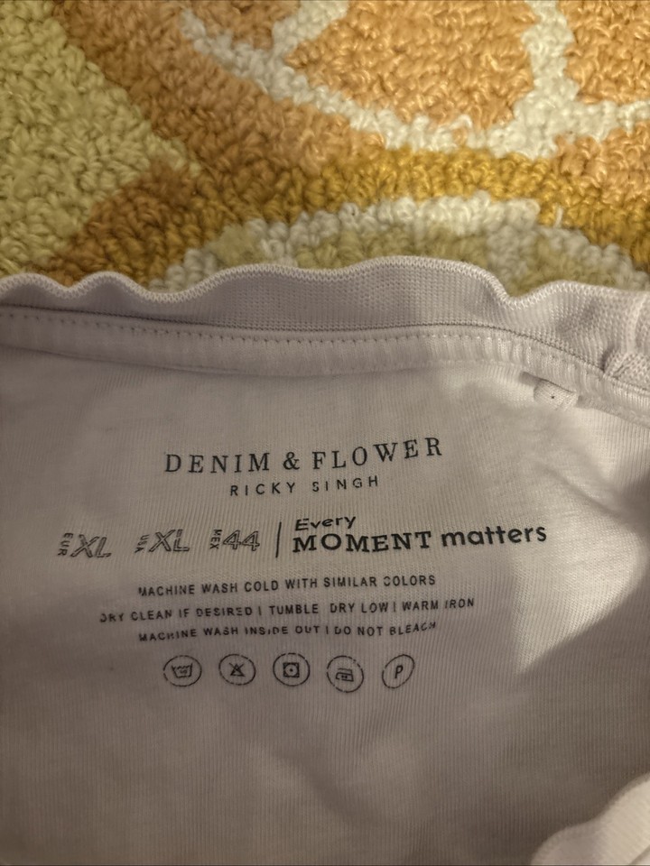 Men’s Newstand Records — Graphic Tee Size XL — Light Grey Great ...