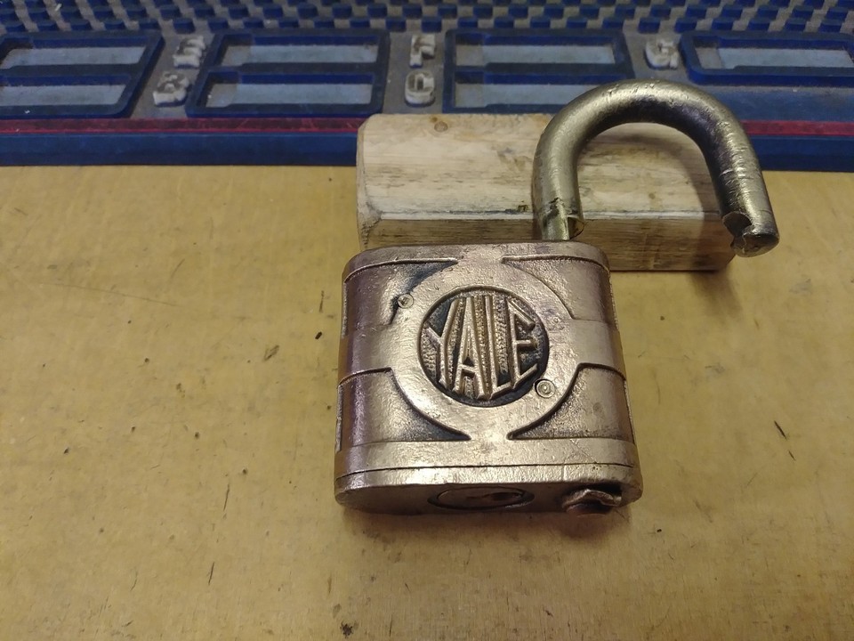 ANTIQUE/VINTAGE yale 851 LACKAWANA railroad padlock /new opener ...