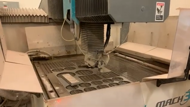 2015 Flow Mach 3 1313b CNC Waterjet Cutting DWJ 4x4 Table Size 50HP 60k ...