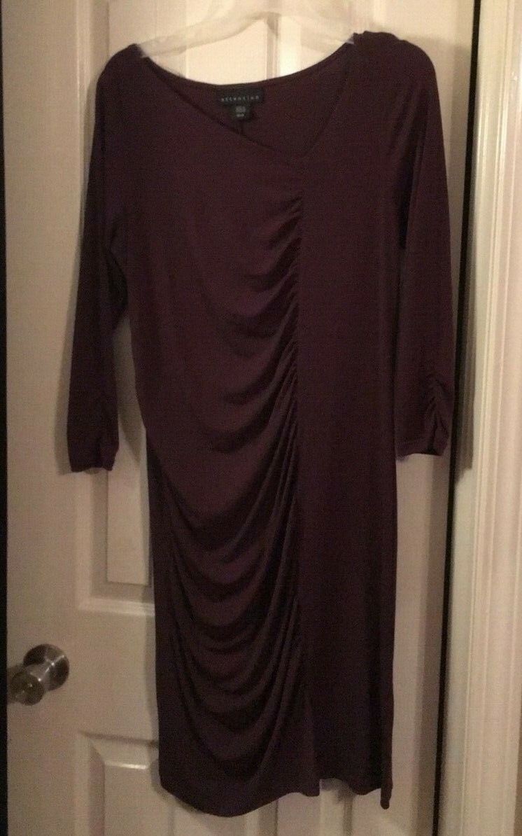 Attention medium burgundy/purple form fitting dress l… - Gem