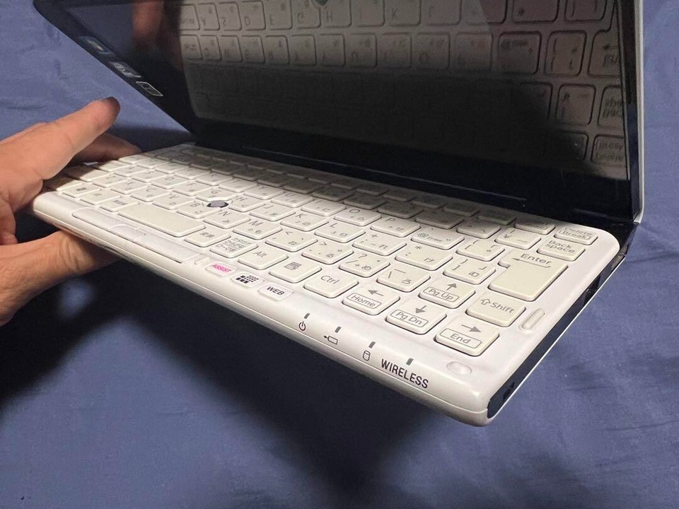 SONY VAIO P series type P VPCP119KJ Windows7 CPU Intel Atom Z530 Memory 2GB 54 | eBay